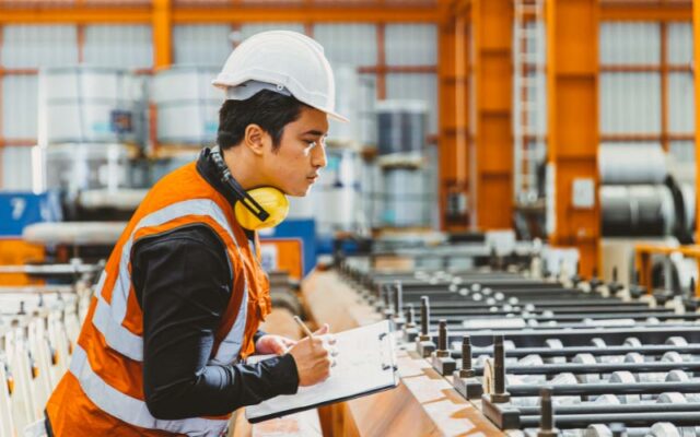 Production Engineer là gì? Mô tả công việc và lộ trình thăng tiến