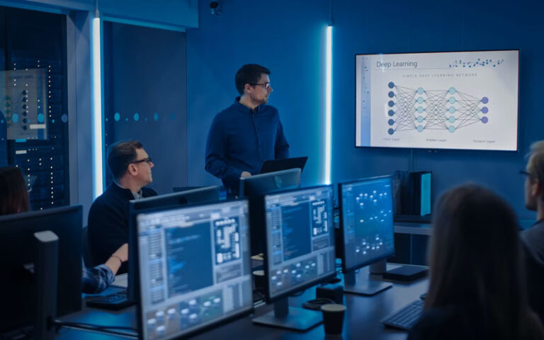 Machine Learning Engineer là gì? Công việc cụ thể, mức lương?